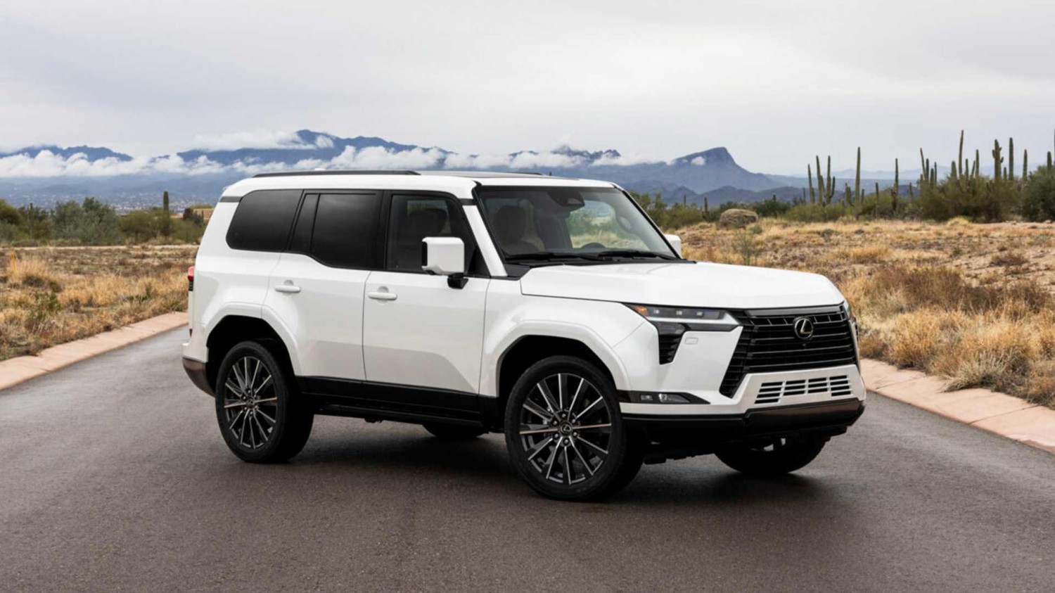 Lexus ES Chief Engineer Is ‘Not Happy’ About SUVs Taking Over - TopCarNews